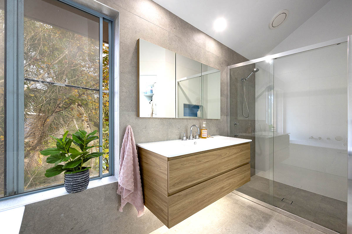 Lakeview Cres Bathroom Renovation - B&S Nelson